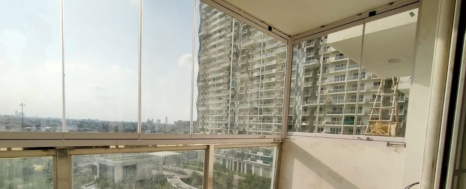 Infiwindow | Reclaim your space | Slide and turn window